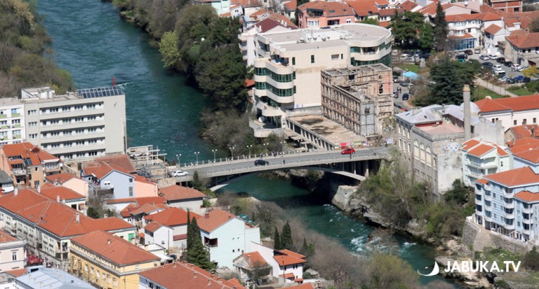 Zatvara se jedan od najprometnijih mostova u Mostaru - Jabuka.tv