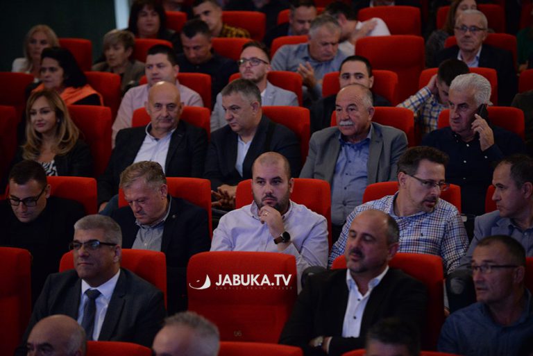 Knjiga generala Ćosića predstavljena u Širokom Brijegu - Jabuka.tv