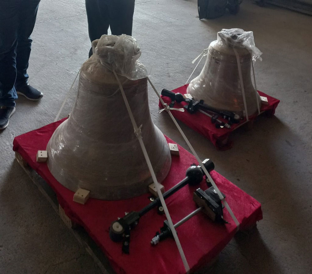 Risovac: Svečani blagoslov zvona za novu crkvu - Jabuka.tv