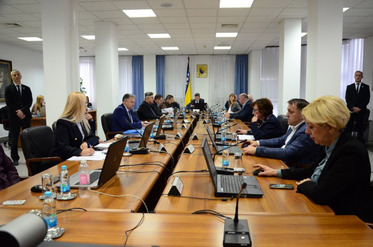 Vlada FBiH utvrdila Prijedlog proračuna u iznosu od 6,7 milijardi KM ... Vlada FBiH utvrdila Prijedlog proračuna u iznosu od 6,7 milijardi KM ...