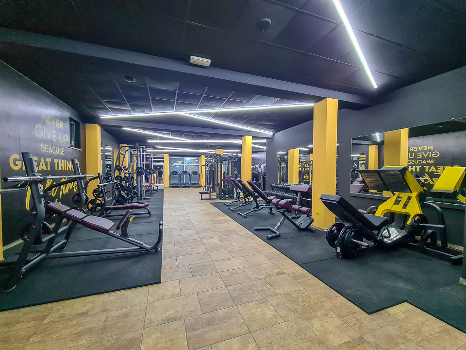 U Grudama otvorena super moderna teretana ”The Gym” - Jabuka.tv
