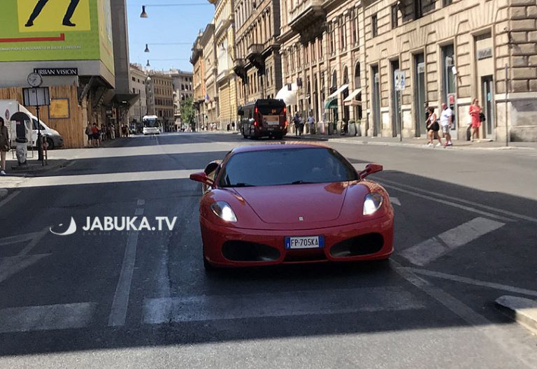 Što predstavlja konj na logu Ferrarija? Iza njega se krije fascinantna ...