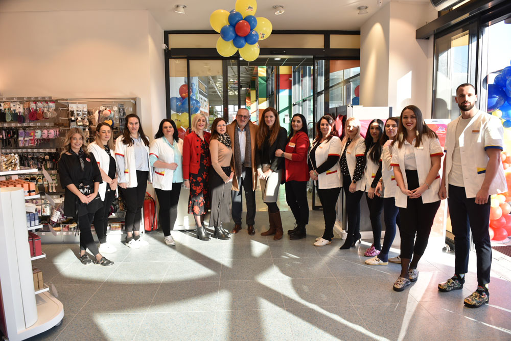 Kompanija dm u BiH proslavlja 17. rođendan - Jabuka.tv