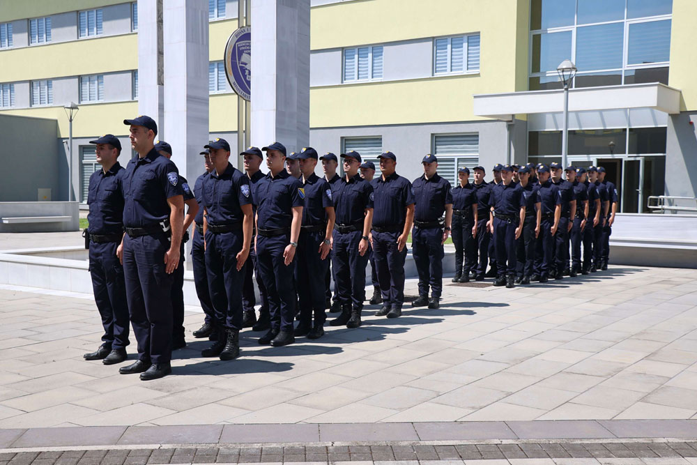 MUP ŽZH dobio 30 novih policajaca - Jabuka.tv