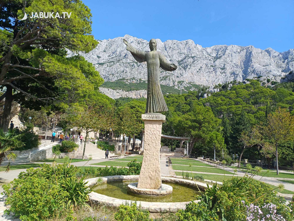 Vepric – mali Lurd u zagrljaju Biokova - Jabuka.tv