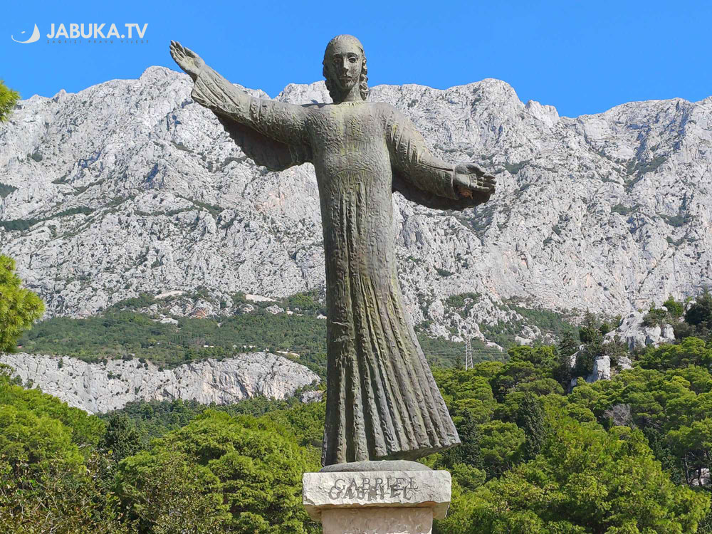 Vepric – mali Lurd u zagrljaju Biokova - Jabuka.tv