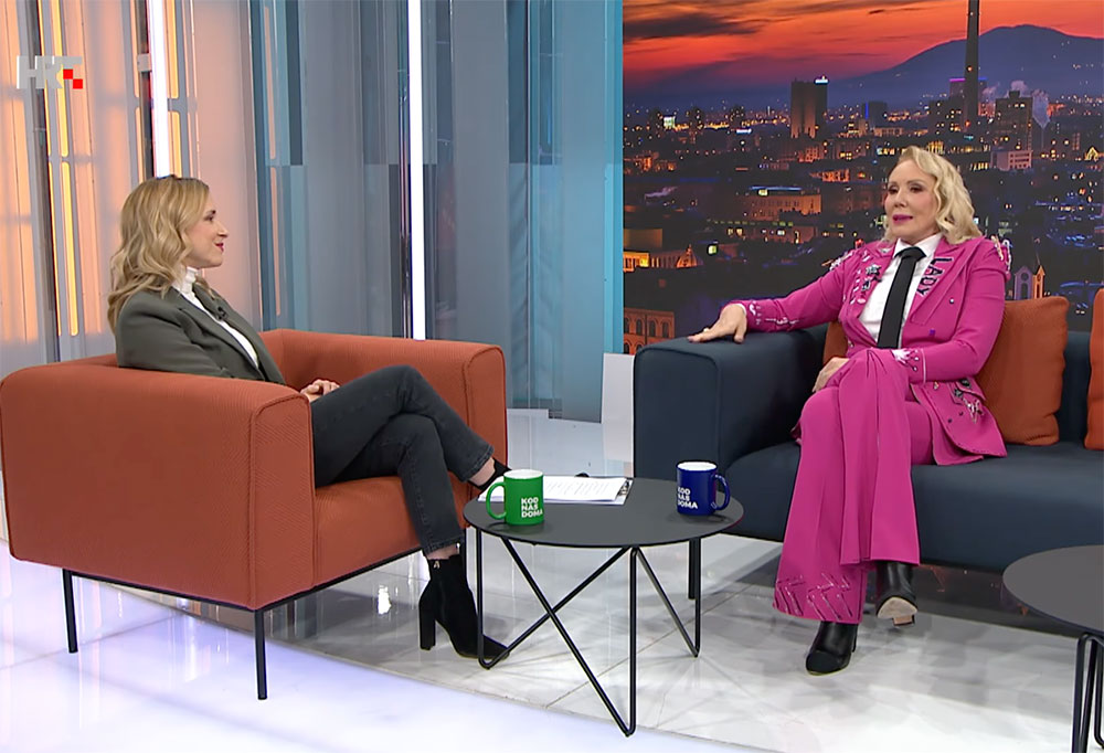 HRT kažnjen zbog reklamiranja čarapa Lepe Brene - Jabuka.tv HRT kažnjen zbog reklamiranja čarapa Lepe Brene - Jabuka.tv
