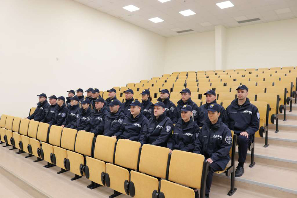 Granična policija bogatija za 22 mlađa inspektora - Jabuka.tv