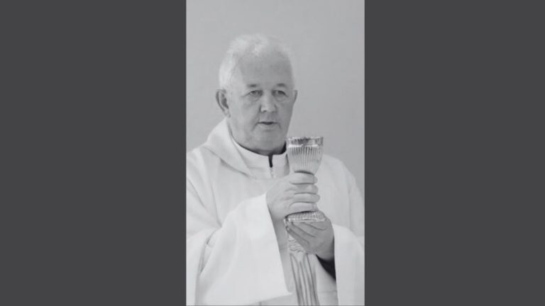 Preminuo don Ivan Kordić - Jabuka.tv