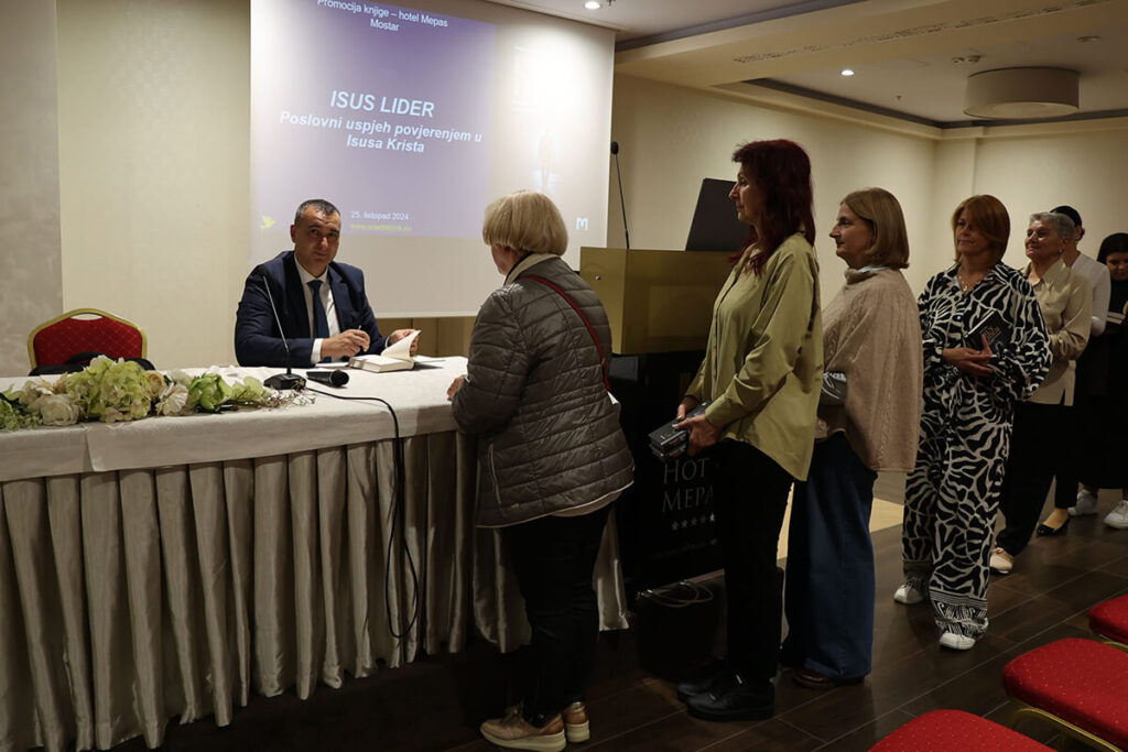 Vladimir Grebenar u Mostaru predstavio knjigu “Isus lider” - Jabuka.tv