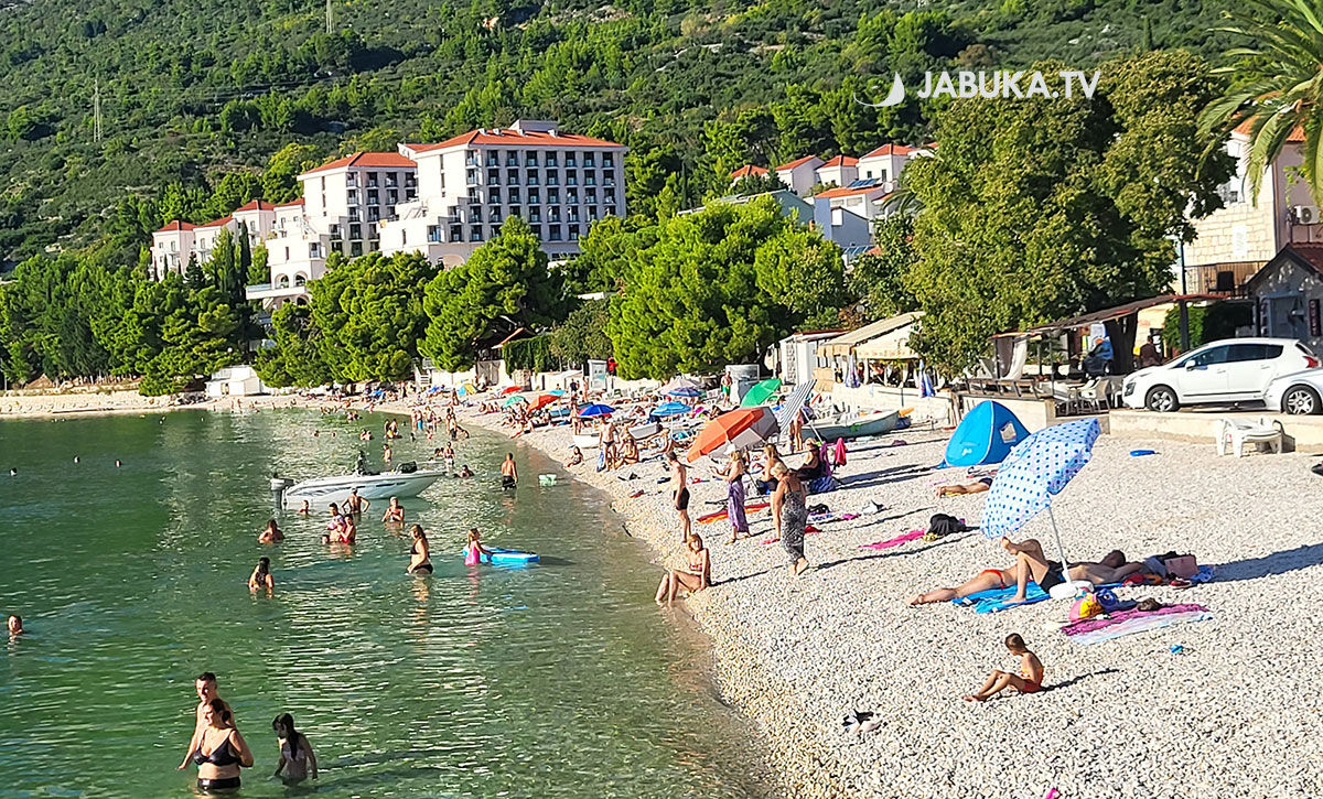 Sunčana rujanska nedjelja privukla brojne posjetitelje iz BiH na ...