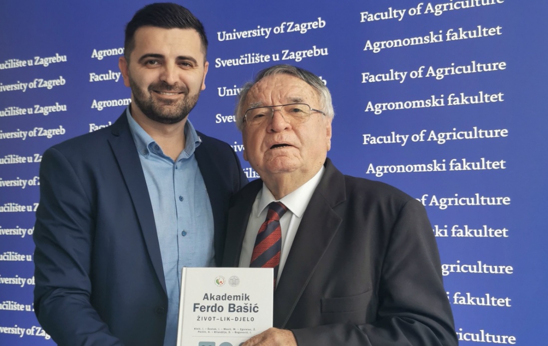 Akademik Ferdo Bašić predstavio monografiju: 55 godina života u službi ...