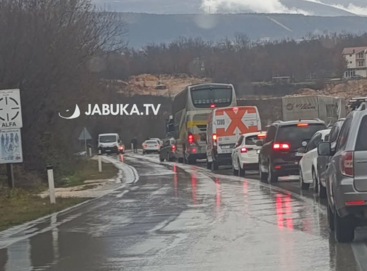 Prometna nesreća na Visokoj Glavici: Stvorena kolona na cesti Široki ...