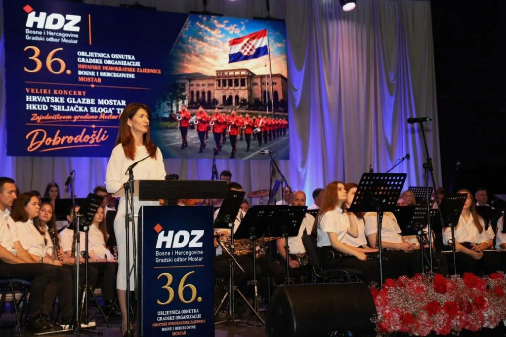 Filipović na obljetnici u Mostaru: HDZ BiH je poput orkestra koji 36 ...