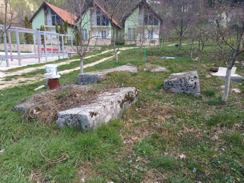 Čuvari baštine pozivaju na čišćenje vrijedne nekropole stećaka - Jabuka.tv