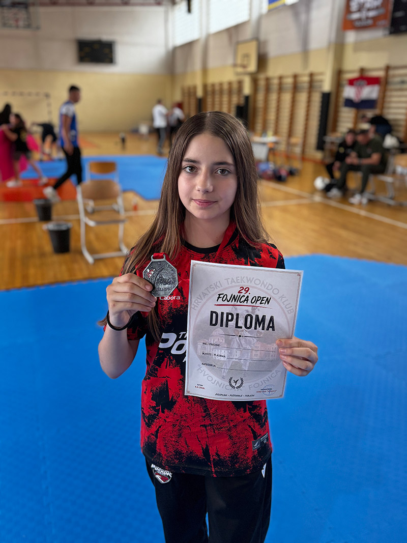 TKD Poskok briljirao u Fojnici: 13 natjecatelja osvojilo 13 medalja i ...
